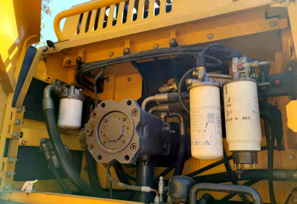 Used VolvoEC380D excavator - interline-trucks.com