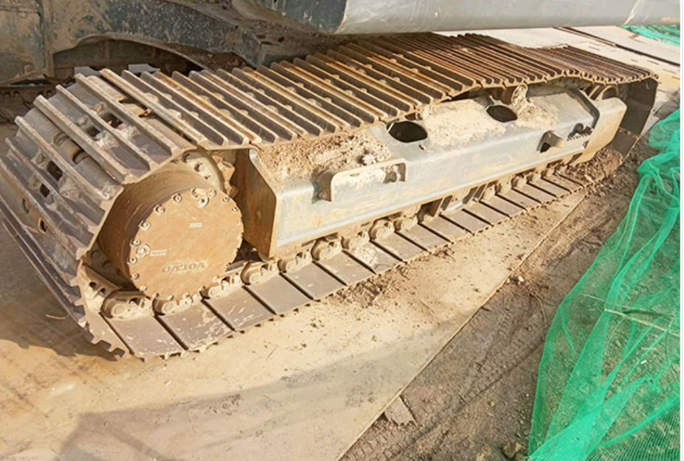 Used Volvo EC220D Excavator - interline-trucks.com